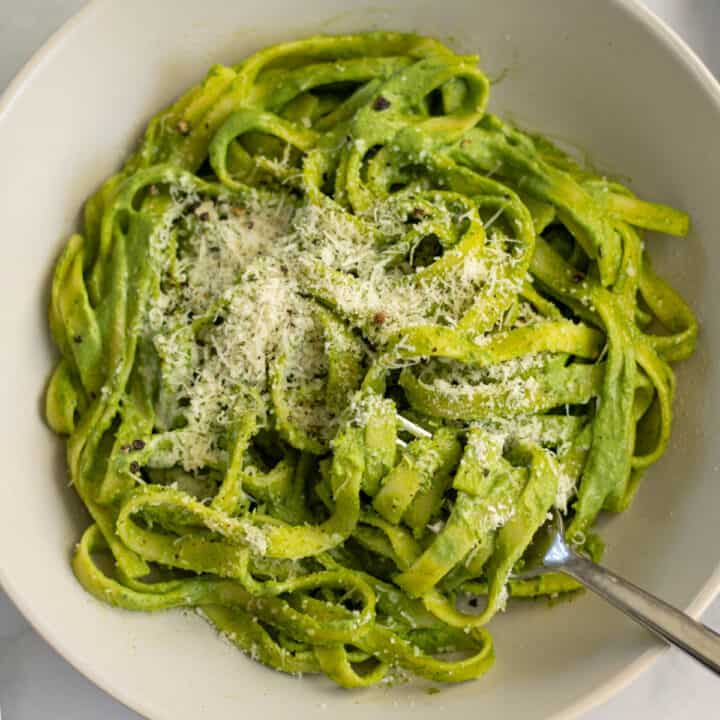 20-Minute Green Pasta with Spinach Silken Tofu Sauce - Grateful Grazer