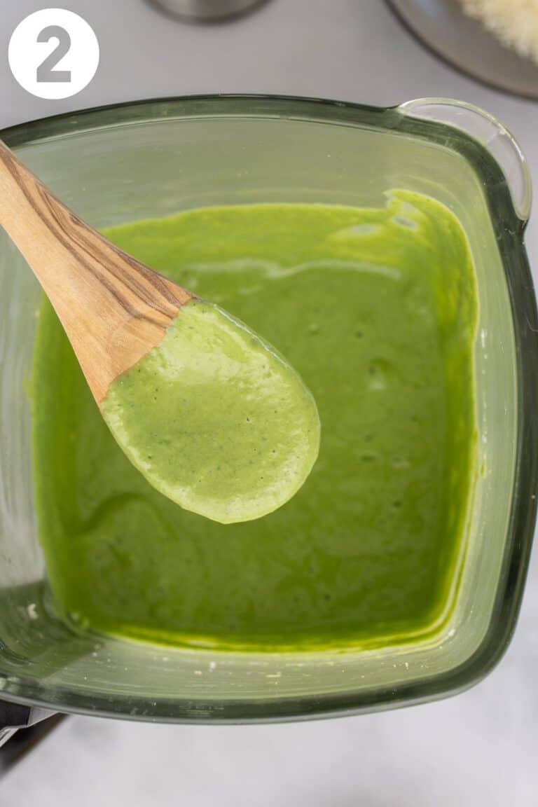 20-Minute Green Pasta with Spinach Sauce - Grateful Grazer